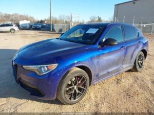 Alfa Romeo Stelvio 2021 in Klaipeda, with an engine capacity of 0.00 L and mileage of 0 thousand km for 7000 €, photo 3 on AUTOMOTO.COM.LV
