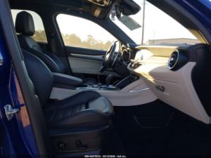 Alfa Romeo Stelvio 2021 in Klaipeda, with an engine capacity of 0.00 L and mileage of 0 thousand km for 7000 €, photo 6 on AUTOMOTO.COM.LV