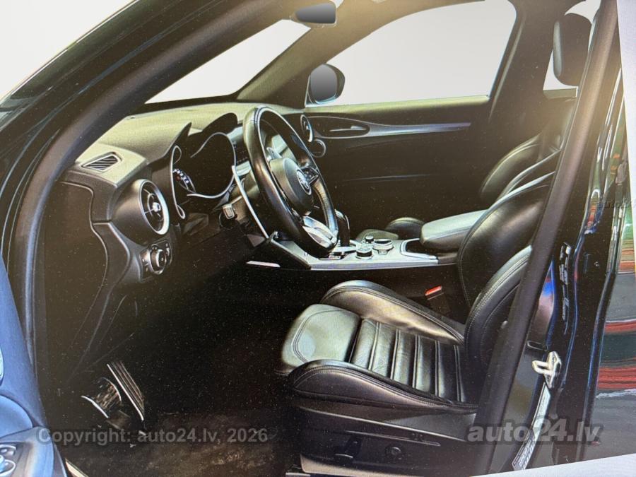 Alfa Romeo Stelvio 2021 Tallina, ar dzinēja tilpumu 2.00 L un nobraukumu 134 tūkst. km par 25900 €, foto 4 vietnē AUTOMOTO.COM.LV