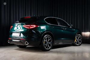 Zaļš Alfa Romeo Stelvio 2021 Viļņa, ar dzinēja tilpumu 2.00 L un nobraukumu 100 tūkst. km par 27500 €, foto 5 vietnē AUTOMOTO.COM.LV