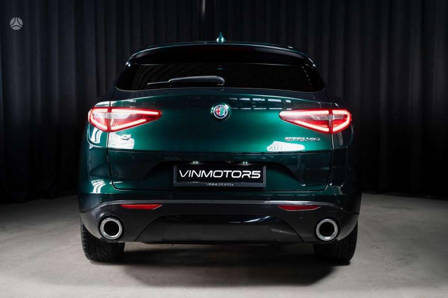 Zaļš Alfa Romeo Stelvio 2021 Viļņa, ar dzinēja tilpumu 2.00 L un nobraukumu 100 tūkst. km par 27500 €, foto 6 vietnē AUTOMOTO.COM.LV
