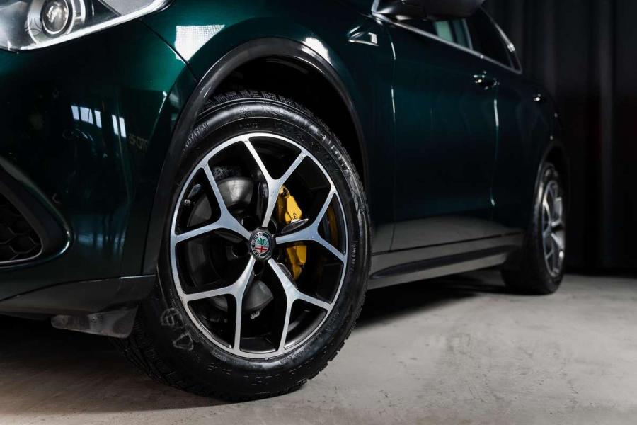 Zaļš Alfa Romeo Stelvio 2021 Viļņa, ar dzinēja tilpumu 2.00 L un nobraukumu 100 tūkst. km par 27500 €, foto 12 vietnē AUTOMOTO.COM.LV