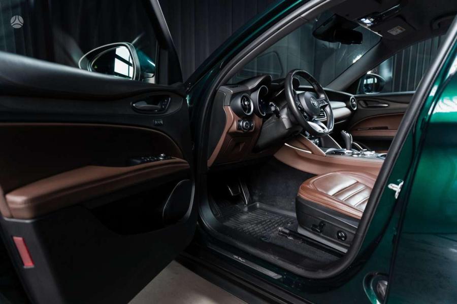 Zaļš Alfa Romeo Stelvio 2021 Viļņa, ar dzinēja tilpumu 2.00 L un nobraukumu 100 tūkst. km par 27500 €, foto 19 vietnē AUTOMOTO.COM.LV