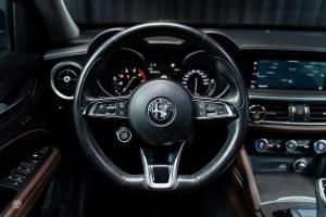 Zaļš Alfa Romeo Stelvio 2021 Viļņa, ar dzinēja tilpumu 2.00 L un nobraukumu 100 tūkst. km par 27500 €, foto 22 vietnē AUTOMOTO.COM.LV