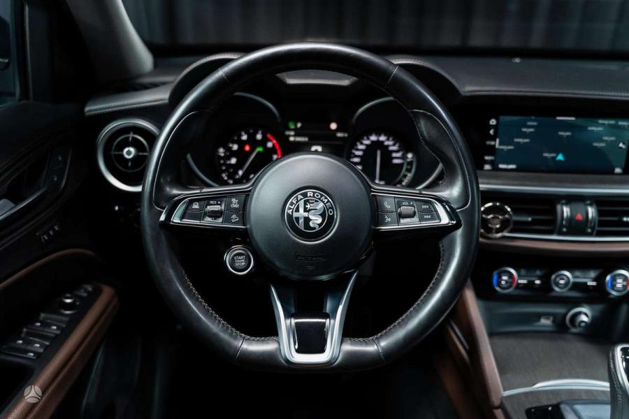 Zaļš Alfa Romeo Stelvio 2021 Viļņa, ar dzinēja tilpumu 2.00 L un nobraukumu 100 tūkst. km par 27500 €, foto 22 vietnē AUTOMOTO.COM.LV