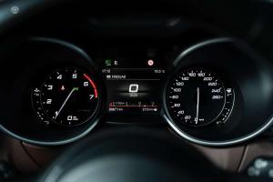 Zaļš Alfa Romeo Stelvio 2021 Viļņa, ar dzinēja tilpumu 2.00 L un nobraukumu 100 tūkst. km par 27500 €, foto 23 vietnē AUTOMOTO.COM.LV