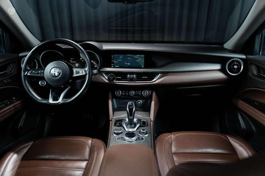 Zaļš Alfa Romeo Stelvio 2021 Viļņa, ar dzinēja tilpumu 2.00 L un nobraukumu 100 tūkst. km par 27500 €, foto 25 vietnē AUTOMOTO.COM.LV