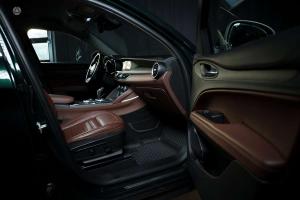 Zaļš Alfa Romeo Stelvio 2021 Viļņa, ar dzinēja tilpumu 2.00 L un nobraukumu 100 tūkst. km par 27500 €, foto 31 vietnē AUTOMOTO.COM.LV