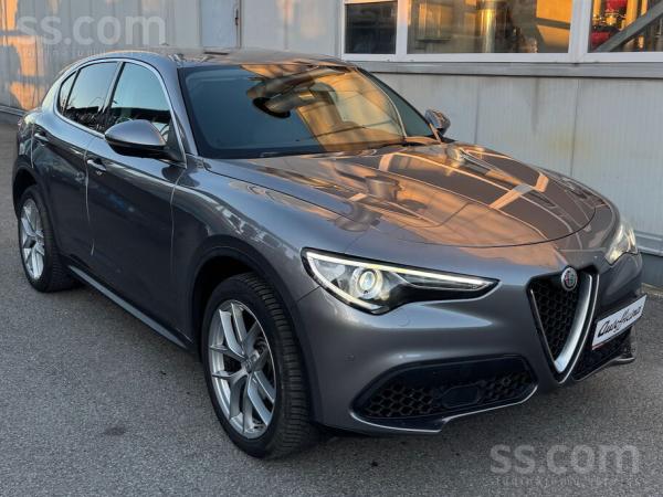 Grey Alfa Romeo Stelvio 2017 in Riga, with an engine capacity of 2.00 L and mileage of 151 thousand km for 22300 €, photo 3 on AUTOMOTO.COM.LV