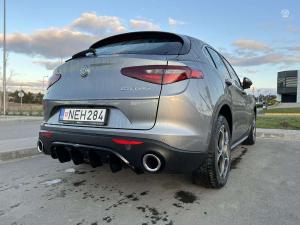 Pelēks Alfa Romeo Stelvio 2017 Viļņa, ar dzinēja tilpumu 2.00 L un nobraukumu 150 tūkst. km par 18500 €, foto 2 vietnē AUTOMOTO.COM.LV