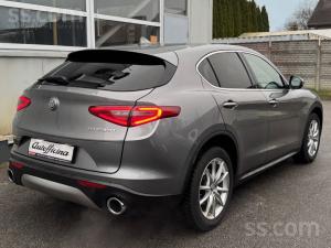 Grey Alfa Romeo Stelvio 2017 in Riga, with an engine capacity of 2.00 L and mileage of 159 thousand km for 19900 €, photo 6 on AUTOMOTO.COM.LV