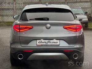 Grey Alfa Romeo Stelvio 2017 in Riga, with an engine capacity of 2.00 L and mileage of 159 thousand km for 19900 €, photo 7 on AUTOMOTO.COM.LV