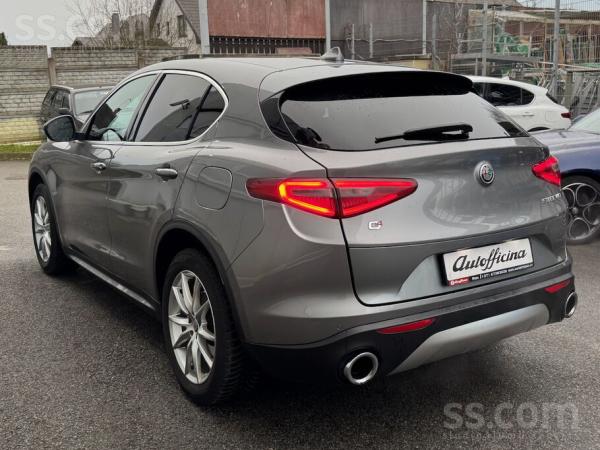 Grey Alfa Romeo Stelvio 2017 in Riga, with an engine capacity of 2.00 L and mileage of 159 thousand km for 19900 €, photo 7 on AUTOMOTO.COM.LV
