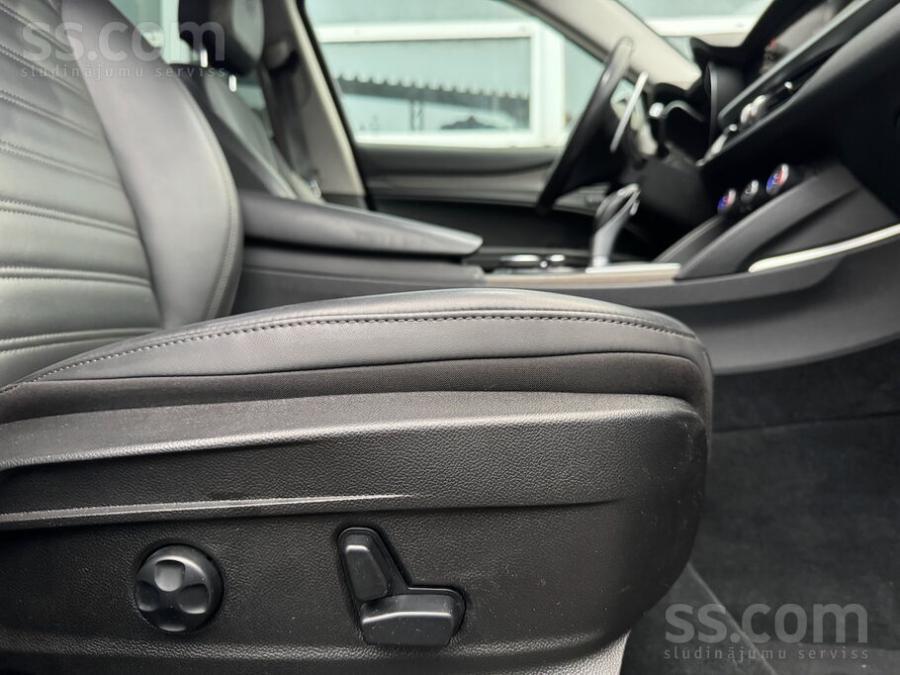 Grey Alfa Romeo Stelvio 2017 in Riga, with an engine capacity of 2.00 L and mileage of 159 thousand km for 19900 €, photo 18 on AUTOMOTO.COM.LV