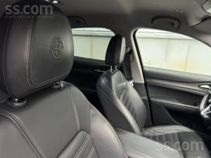 Grey Alfa Romeo Stelvio 2017 in Riga, with an engine capacity of 2.00 L and mileage of 159 thousand km for 19900 €, photo 19 on AUTOMOTO.COM.LV