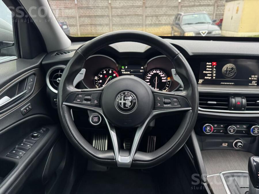 Grey Alfa Romeo Stelvio 2017 in Riga, with an engine capacity of 2.00 L and mileage of 159 thousand km for 19900 €, photo 23 on AUTOMOTO.COM.LV