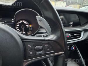Grey Alfa Romeo Stelvio 2017 in Riga, with an engine capacity of 2.00 L and mileage of 159 thousand km for 19900 €, photo 28 on AUTOMOTO.COM.LV