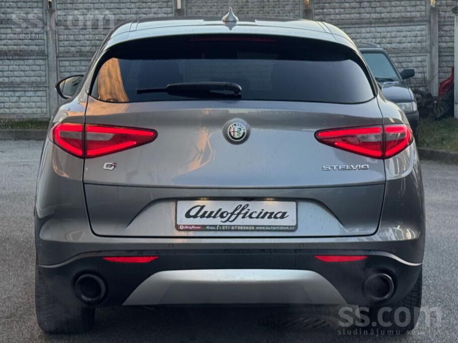 Grey Alfa Romeo Stelvio 2017 in Riga, with an engine capacity of 2.00 L and mileage of 151 thousand km for 19900 €, photo 7 on AUTOMOTO.COM.LV