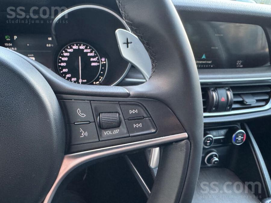 Grey Alfa Romeo Stelvio 2017 in Riga, with an engine capacity of 2.00 L and mileage of 151 thousand km for 19900 €, photo 30 on AUTOMOTO.COM.LV