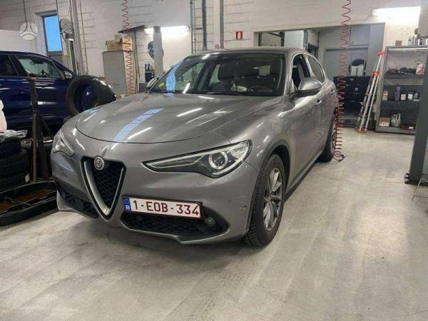 Grey Alfa Romeo Stelvio 2018 in Siauliai, with an engine capacity of 2.14 L and mileage of 190 thousand km for 8990 €, photo 5 on AUTOMOTO.COM.LV