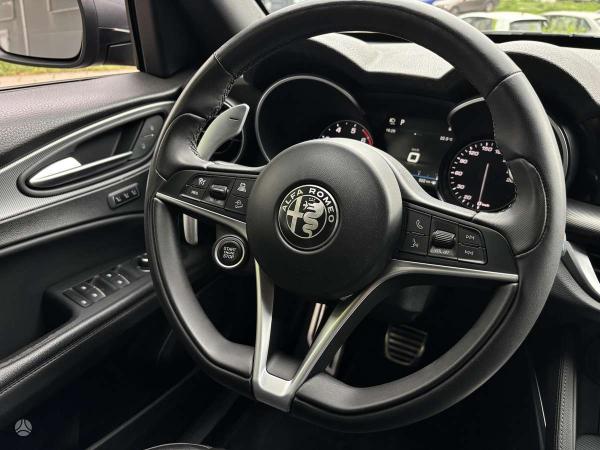 Pelēks Alfa Romeo Stelvio 2018 Viļņa, ar dzinēja tilpumu 2.00 L un nobraukumu 78 tūkst. km par 20500 €, foto 5 vietnē AUTOMOTO.COM.LV