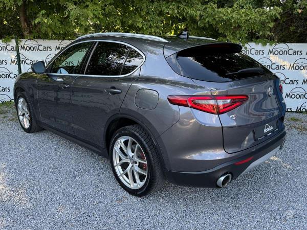 Grey Alfa Romeo Stelvio 2018 in Vilnius, with an engine capacity of 2.00 L and mileage of 94 thousand km for 19000 €, photo 7 on AUTOMOTO.COM.LV
