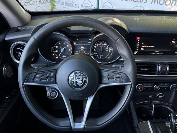 Grey Alfa Romeo Stelvio 2018 in Vilnius, with an engine capacity of 2.00 L and mileage of 94 thousand km for 19000 €, photo 10 on AUTOMOTO.COM.LV