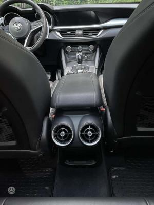 Grey Alfa Romeo Stelvio 2019 in Vilnius, with an engine capacity of 2.00 L and mileage of 200 thousand km for 16499 €, photo 10 on AUTOMOTO.COM.LV