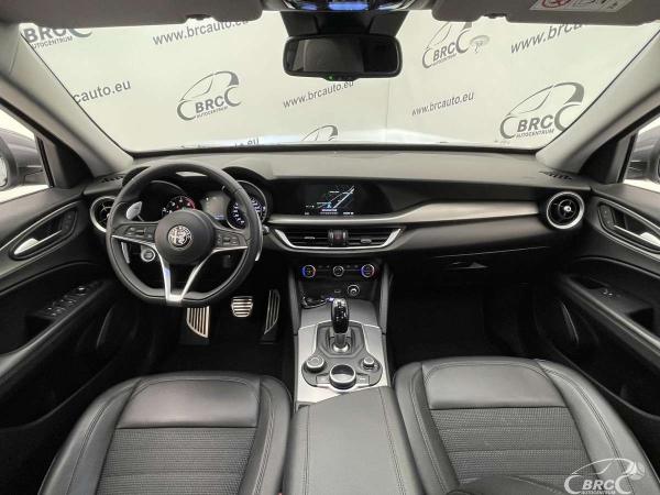Pelēks Alfa Romeo Stelvio 2019 Viļņa, ar dzinēja tilpumu 2.14 L un nobraukumu 82 tūkst. km par 15500 €, foto 4 vietnē AUTOMOTO.COM.LV