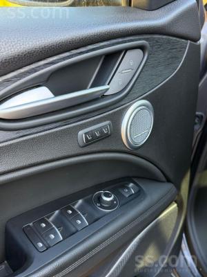 Grey Alfa Romeo Stelvio 2019 in Riga, with an engine capacity of 2.00 L and mileage of 143 thousand km for 21500 €, photo 13 on AUTOMOTO.COM.LV
