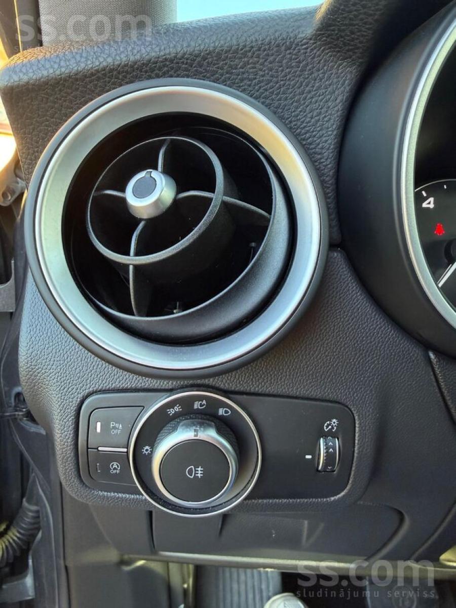 Grey Alfa Romeo Stelvio 2019 in Riga, with an engine capacity of 2.00 L and mileage of 143 thousand km for 21500 €, photo 15 on AUTOMOTO.COM.LV