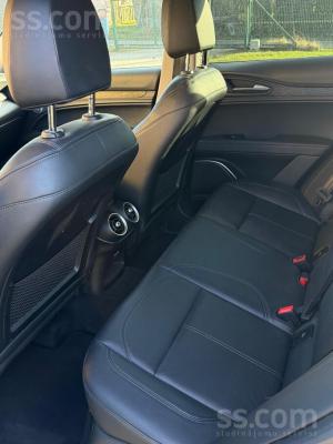 Grey Alfa Romeo Stelvio 2019 in Riga, with an engine capacity of 2.00 L and mileage of 143 thousand km for 21500 €, photo 19 on AUTOMOTO.COM.LV