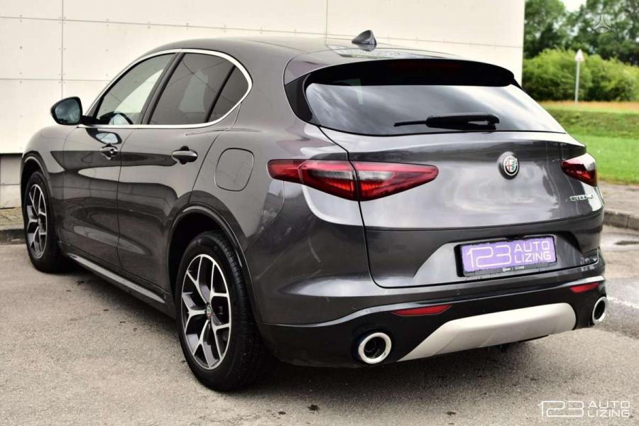 Pelēks Alfa Romeo Stelvio 2020 Kretinga, ar dzinēja tilpumu 2.10 L un nobraukumu 168 tūkst. km par 16350 €, foto 8 vietnē AUTOMOTO.COM.LV