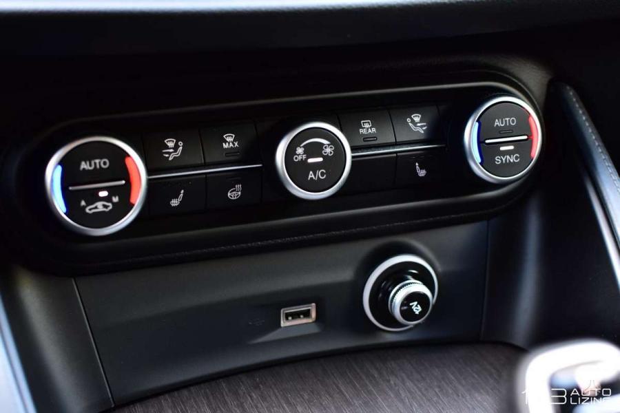 Pelēks Alfa Romeo Stelvio 2020 Kretinga, ar dzinēja tilpumu 2.10 L un nobraukumu 168 tūkst. km par 16350 €, foto 22 vietnē AUTOMOTO.COM.LV
