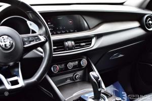 Pelēks Alfa Romeo Stelvio 2020 Kretinga, ar dzinēja tilpumu 2.10 L un nobraukumu 168 tūkst. km par 16350 €, foto 29 vietnē AUTOMOTO.COM.LV