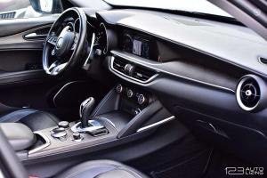 Pelēks Alfa Romeo Stelvio 2020 Kretinga, ar dzinēja tilpumu 2.10 L un nobraukumu 168 tūkst. km par 14999 €, foto 3 vietnē AUTOMOTO.COM.LV