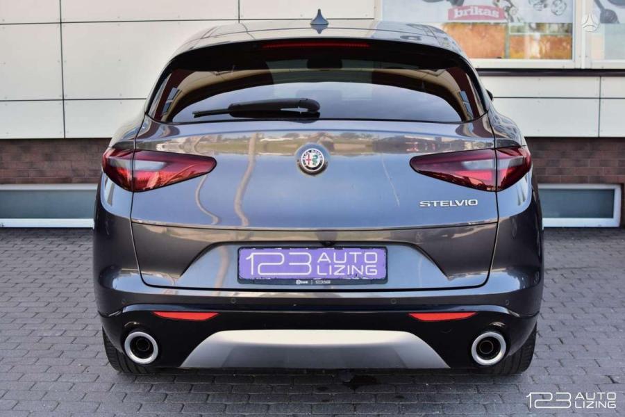 Pelēks Alfa Romeo Stelvio 2020 Kretinga, ar dzinēja tilpumu 2.10 L un nobraukumu 168 tūkst. km par 14999 €, foto 10 vietnē AUTOMOTO.COM.LV