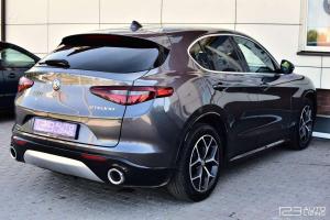 Pelēks Alfa Romeo Stelvio 2020 Kretinga, ar dzinēja tilpumu 2.10 L un nobraukumu 168 tūkst. km par 14999 €, foto 11 vietnē AUTOMOTO.COM.LV