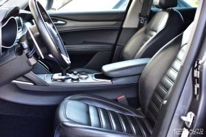 Pelēks Alfa Romeo Stelvio 2020 Kretinga, ar dzinēja tilpumu 2.10 L un nobraukumu 168 tūkst. km par 14999 €, foto 16 vietnē AUTOMOTO.COM.LV