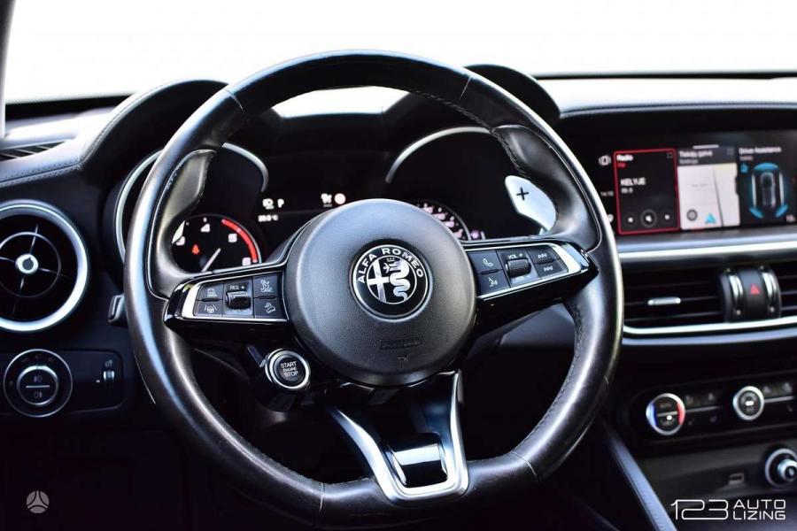 Pelēks Alfa Romeo Stelvio 2020 Kretinga, ar dzinēja tilpumu 2.10 L un nobraukumu 168 tūkst. km par 14999 €, foto 28 vietnē AUTOMOTO.COM.LV