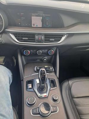 Pelēks Alfa Romeo Stelvio 2020 Tauragė, ar dzinēja tilpumu 2.10 L un nobraukumu 168 tūkst. km par 14300 €, foto 12 vietnē AUTOMOTO.COM.LV