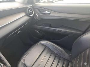 Pelēks Alfa Romeo Stelvio 2020 Tauragė, ar dzinēja tilpumu 2.10 L un nobraukumu 168 tūkst. km par 14300 €, foto 16 vietnē AUTOMOTO.COM.LV