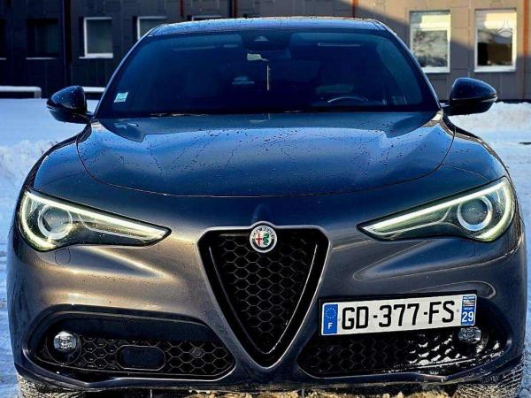 Grey Alfa Romeo Stelvio 2021 in Taurage, with an engine capacity of 2.14 L and mileage of 236 thousand km for 17500 €, photo 2 on AUTOMOTO.COM.LV