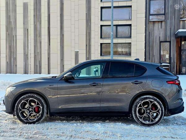 Grey Alfa Romeo Stelvio 2021 in Taurage, with an engine capacity of 2.14 L and mileage of 236 thousand km for 17500 €, photo 3 on AUTOMOTO.COM.LV