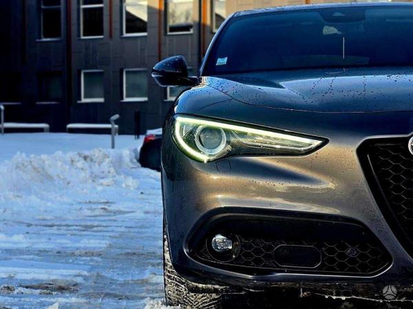 Grey Alfa Romeo Stelvio 2021 in Taurage, with an engine capacity of 2.14 L and mileage of 236 thousand km for 17500 €, photo 9 on AUTOMOTO.COM.LV