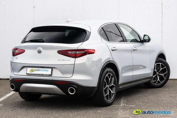 Pelēks Alfa Romeo Stelvio 2021 Viļņa, ar dzinēja tilpumu 2.00 L un nobraukumu 103 tūkst. km par 27890 €, foto 2 vietnē AUTOMOTO.COM.LV