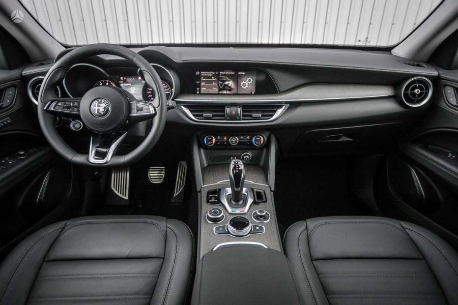 Pelēks Alfa Romeo Stelvio 2021 Viļņa, ar dzinēja tilpumu 2.00 L un nobraukumu 103 tūkst. km par 27890 €, foto 5 vietnē AUTOMOTO.COM.LV