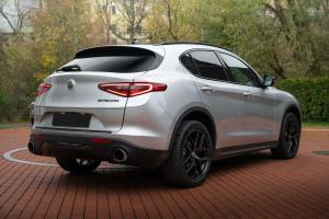 Pelēks Alfa Romeo Stelvio 2021 Viļņa, ar dzinēja tilpumu 2.00 L un nobraukumu 89 tūkst. km par 21000 €, foto 5 vietnē AUTOMOTO.COM.LV