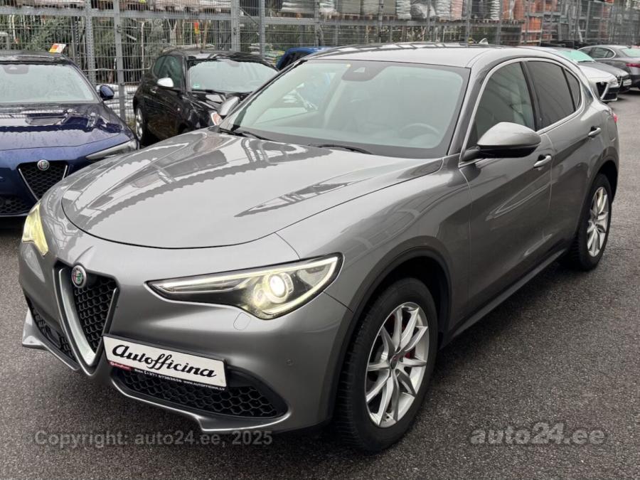 Grey Alfa Romeo Stelvio 2017 in Riga, with an engine capacity of 2.00 L and mileage of 159 thousand km for 21300 €, photo 1 on AUTOMOTO.COM.LV