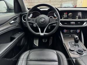 Grey Alfa Romeo Stelvio 2017 in Riga, with an engine capacity of 2.00 L and mileage of 159 thousand km for 21300 €, photo 21 on AUTOMOTO.COM.LV